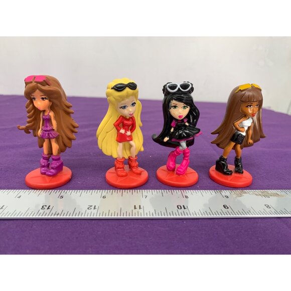MGA Bakery | Party Supplies | Vintage Bratz Doll Pvc Figures Cake ...